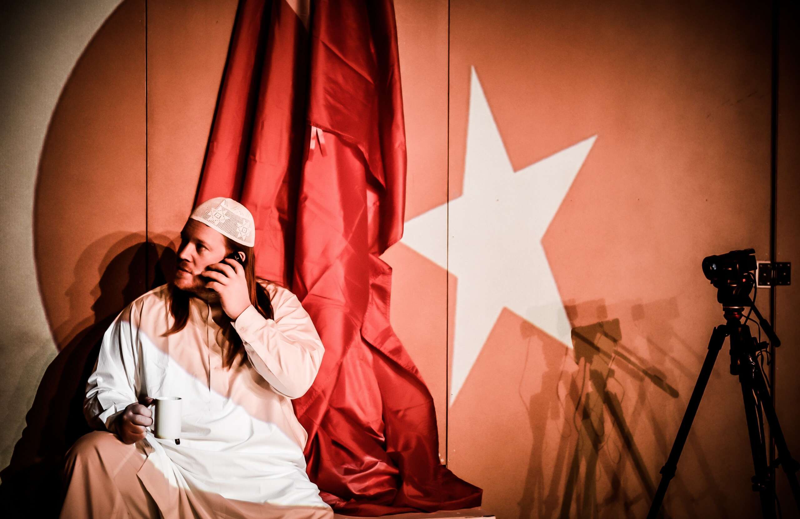 Kuffar. Die Gottesleugner: Deutsches Theater, Berlin - kulturnews.de