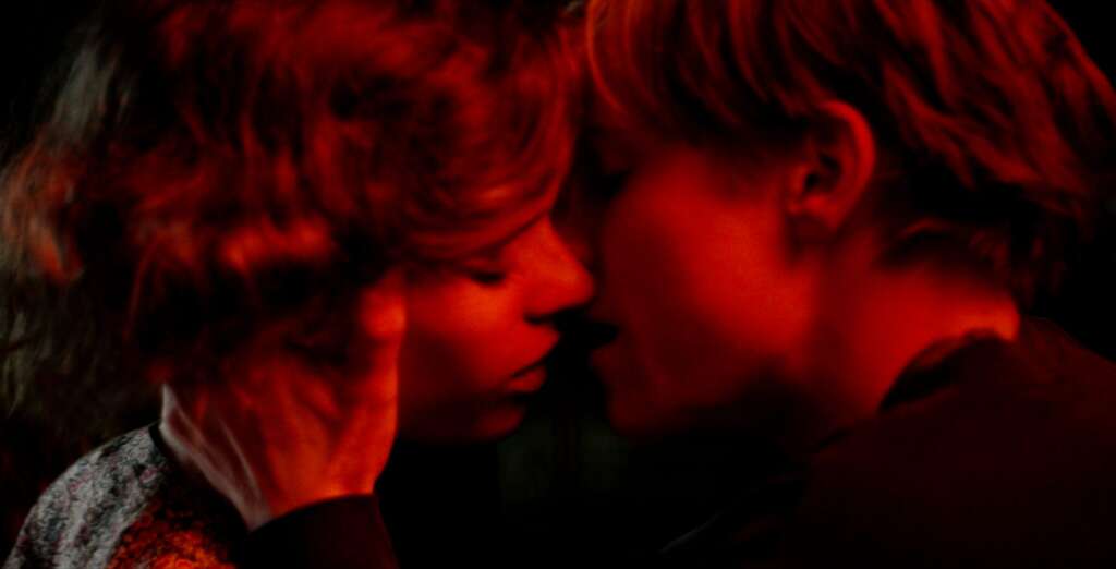 Prélude: „Dark“-Star Louis Hofman verliebt sich in Liv Lisa Fries aus ...