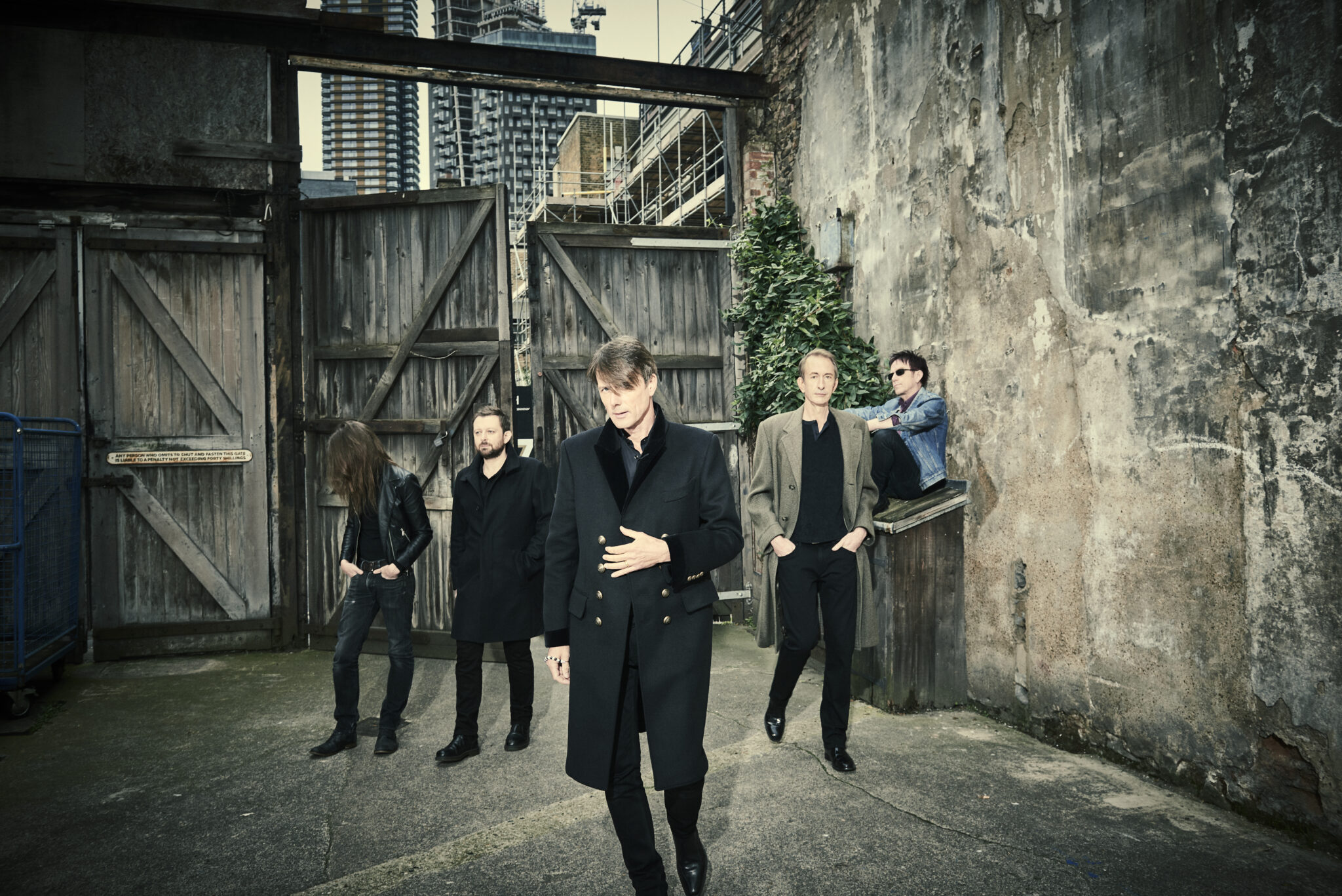 „Autofiction“ von Suede: Forever young - kulturnews.de