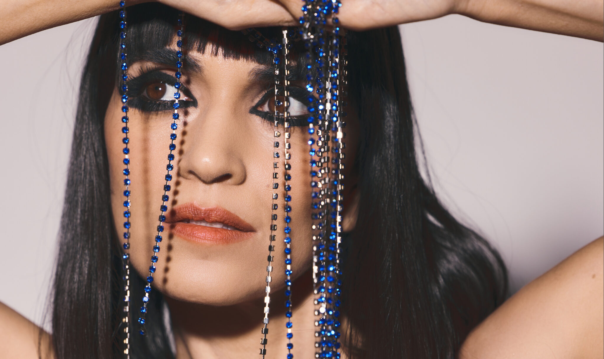 Liraz im Interview: „Ich will die Mauern des Schweigens durchbrechen ...