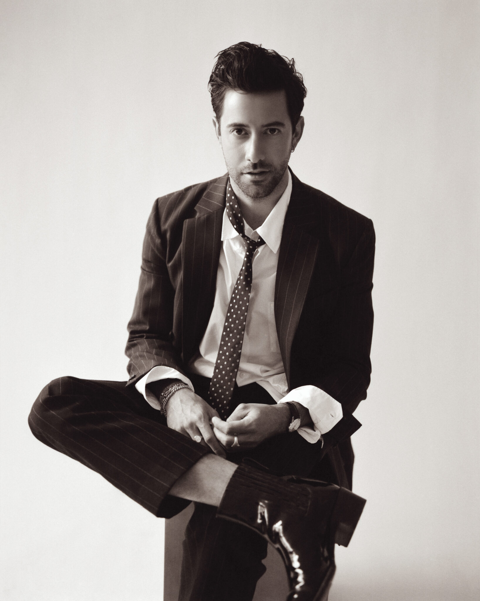 Auto tot, Ego lebt! Bruno Major im Interview zu „Columbo“ - kulturnews.de