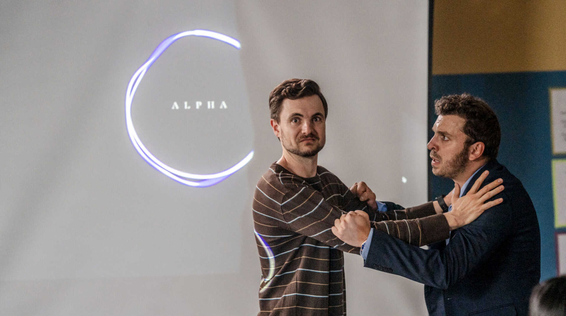 „Almania – Staffel 2“: Phil Laude und Edin Hasanović in der ARD