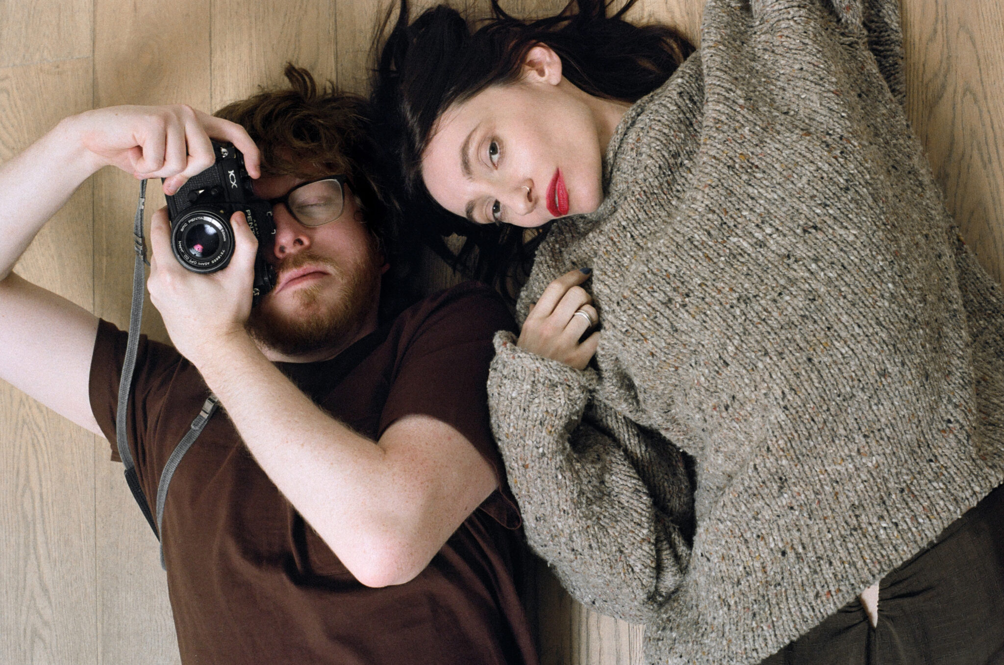 Bitte recht freundlich! – King Hannahs neues Album „Big Swimmer ...