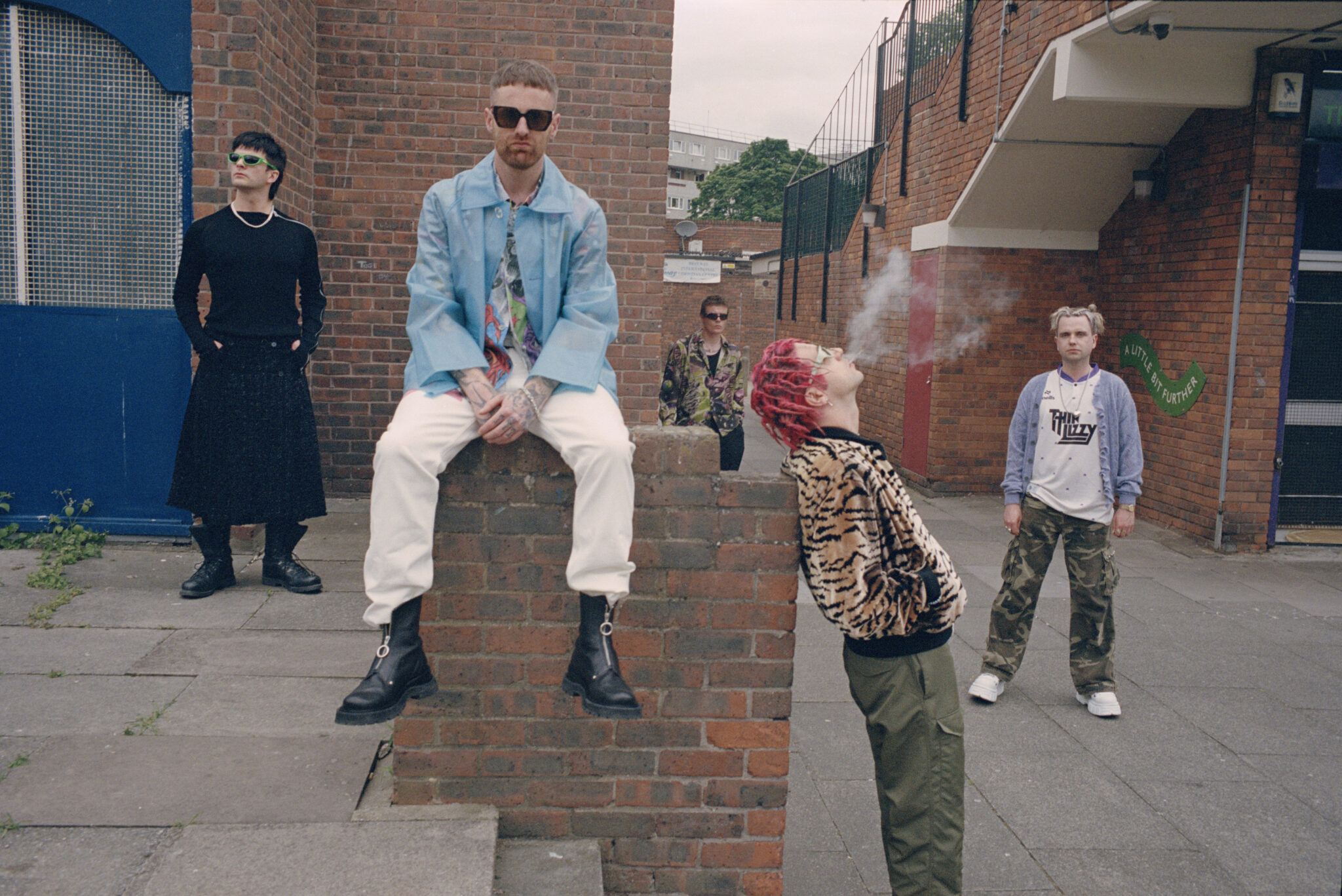 Tom Coll von Fontaines D.C. über „Romance“: Überlebensgroß - kulturnews.de