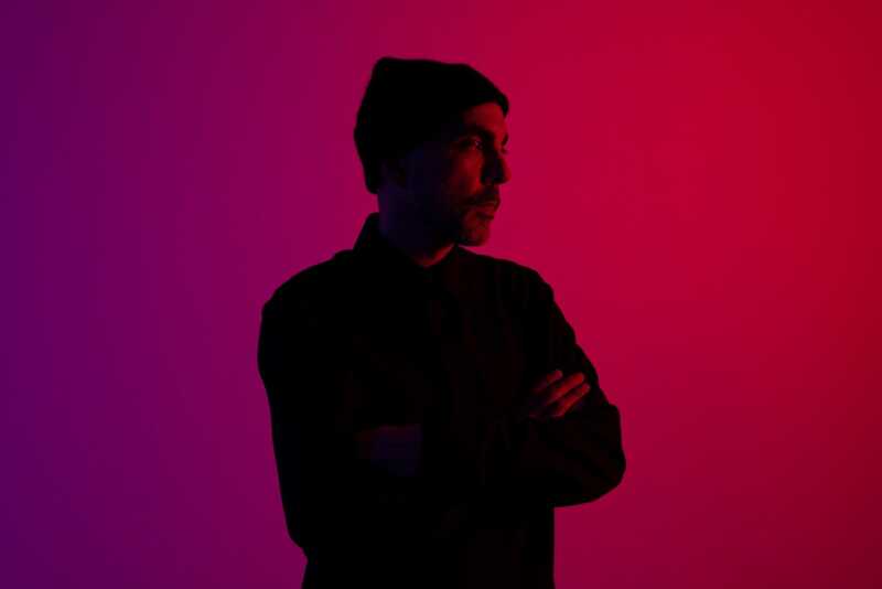 Bazzazian kündigt erstes Produceralbum „100Angst“ für Oktober an