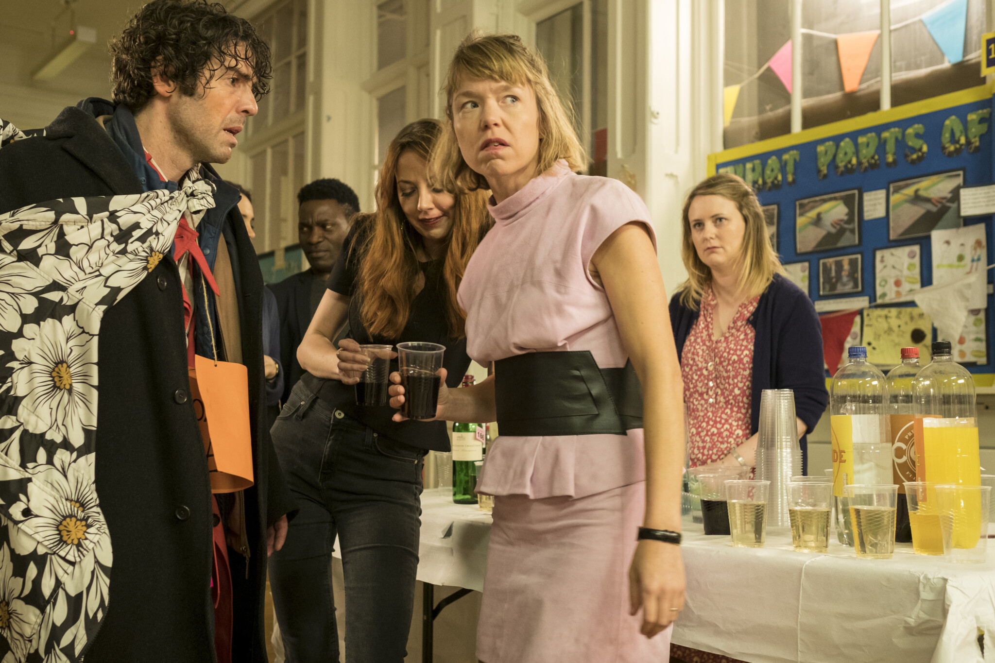 „Motherland“: Ein Haifischbecken voller Mütter - kulturnews.de